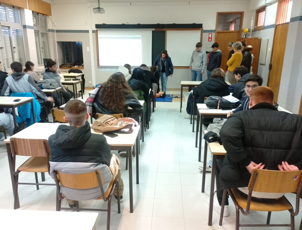 Suporte Básico de Vida na Escola - AEJSR Idanha-a-Nova